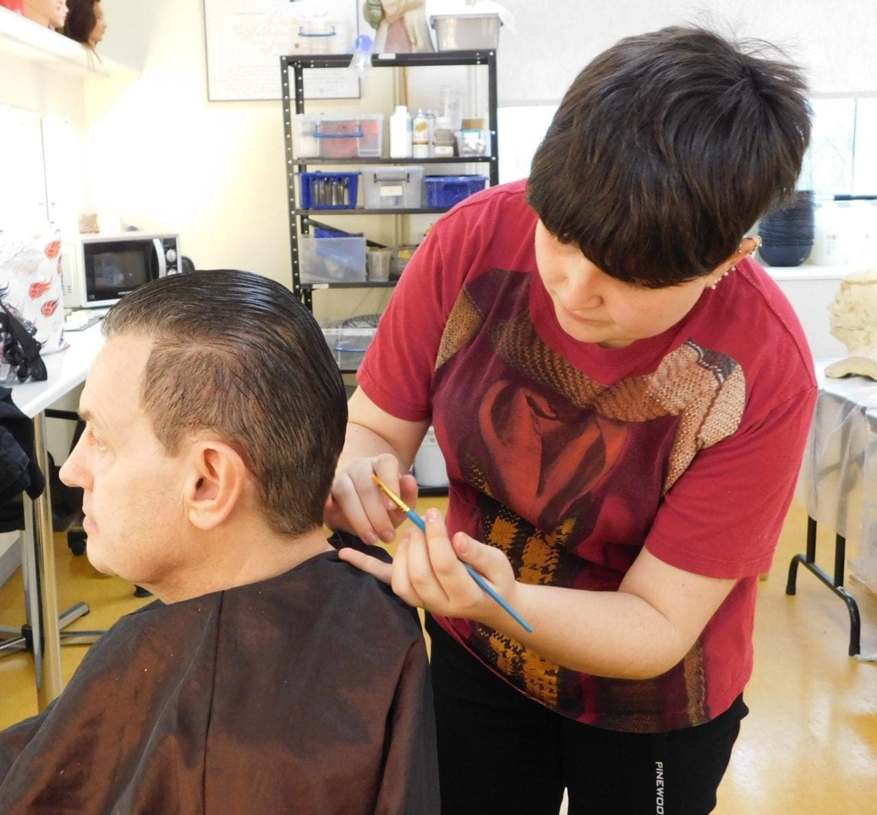 How to Apply a Bald Cap - A Useful Application Guide